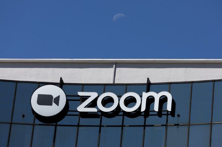 科技业裁不停 Zoom裁员15%、CEO自降薪