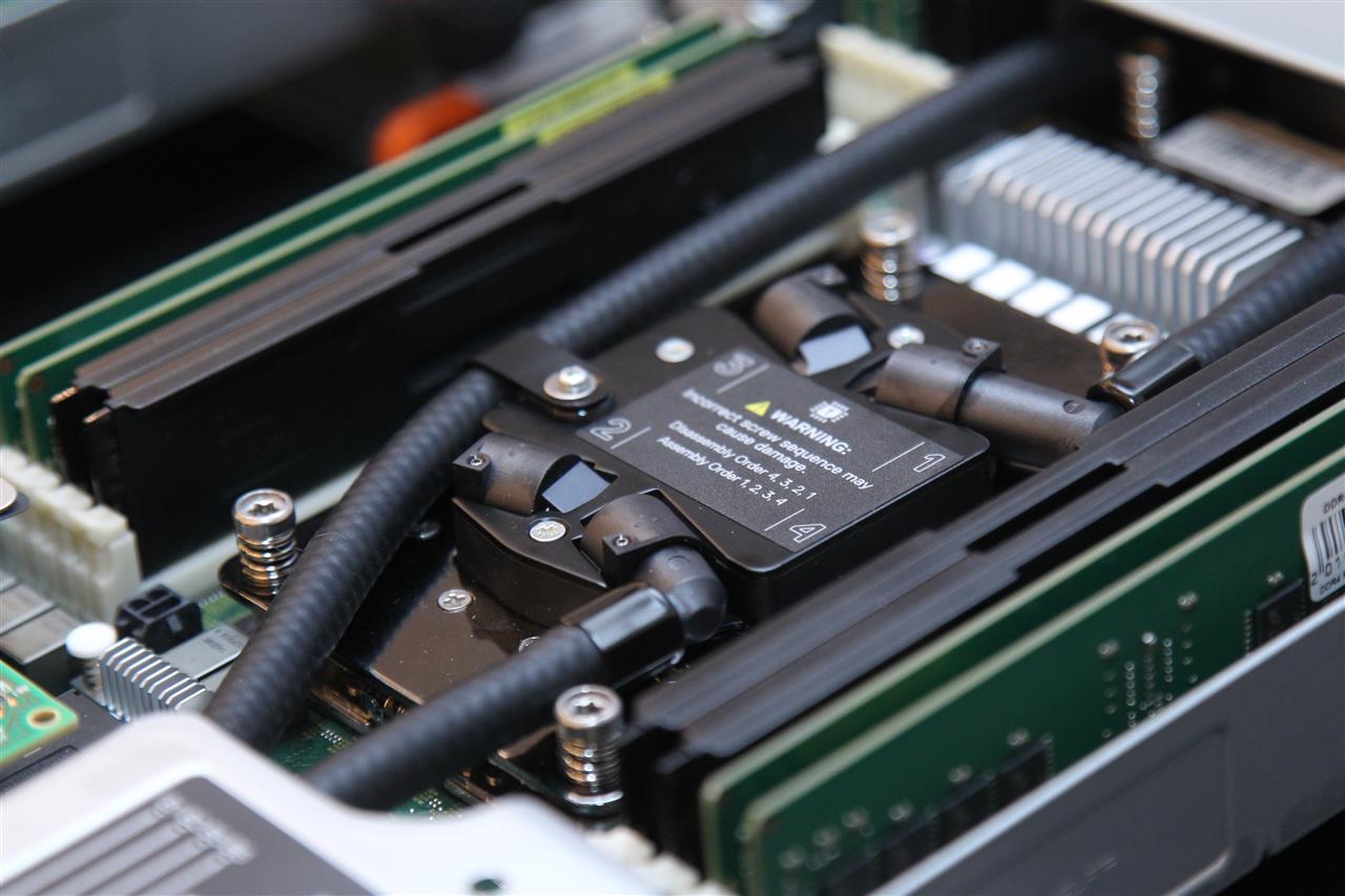 Supply of server PWM IC, network chips stays tight