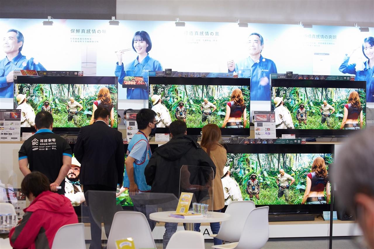 Competition heating up in high-end TV market