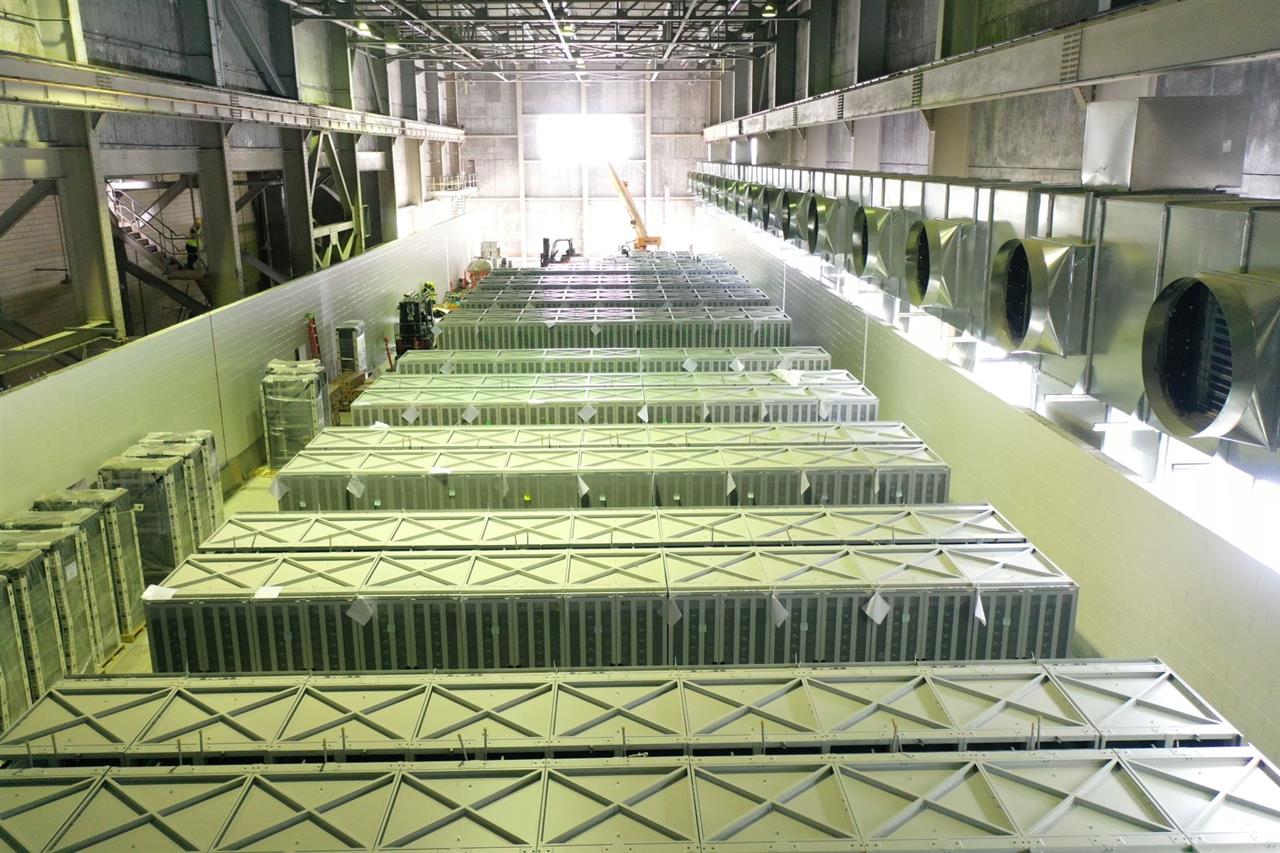 LGES steps up expansion in battery market