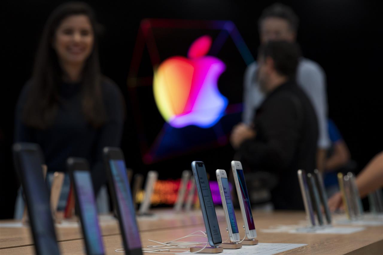 Apple suppliers seek alternative markets