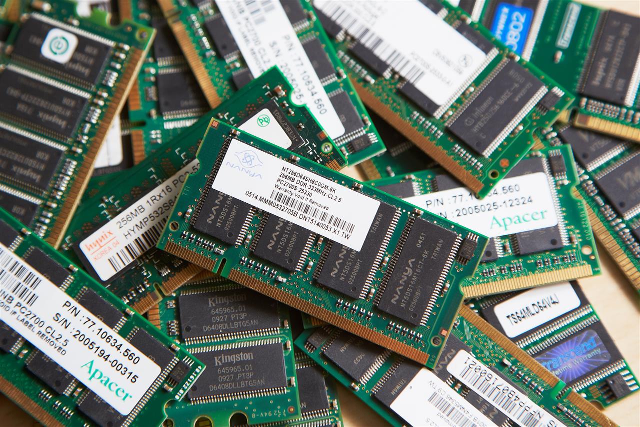 DRAM, NAND flash spot prices start falling in March