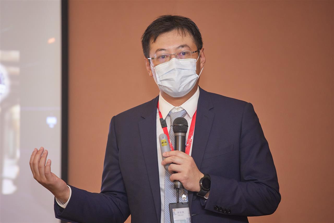 EIH seeks wide application of e-paper, says chairman