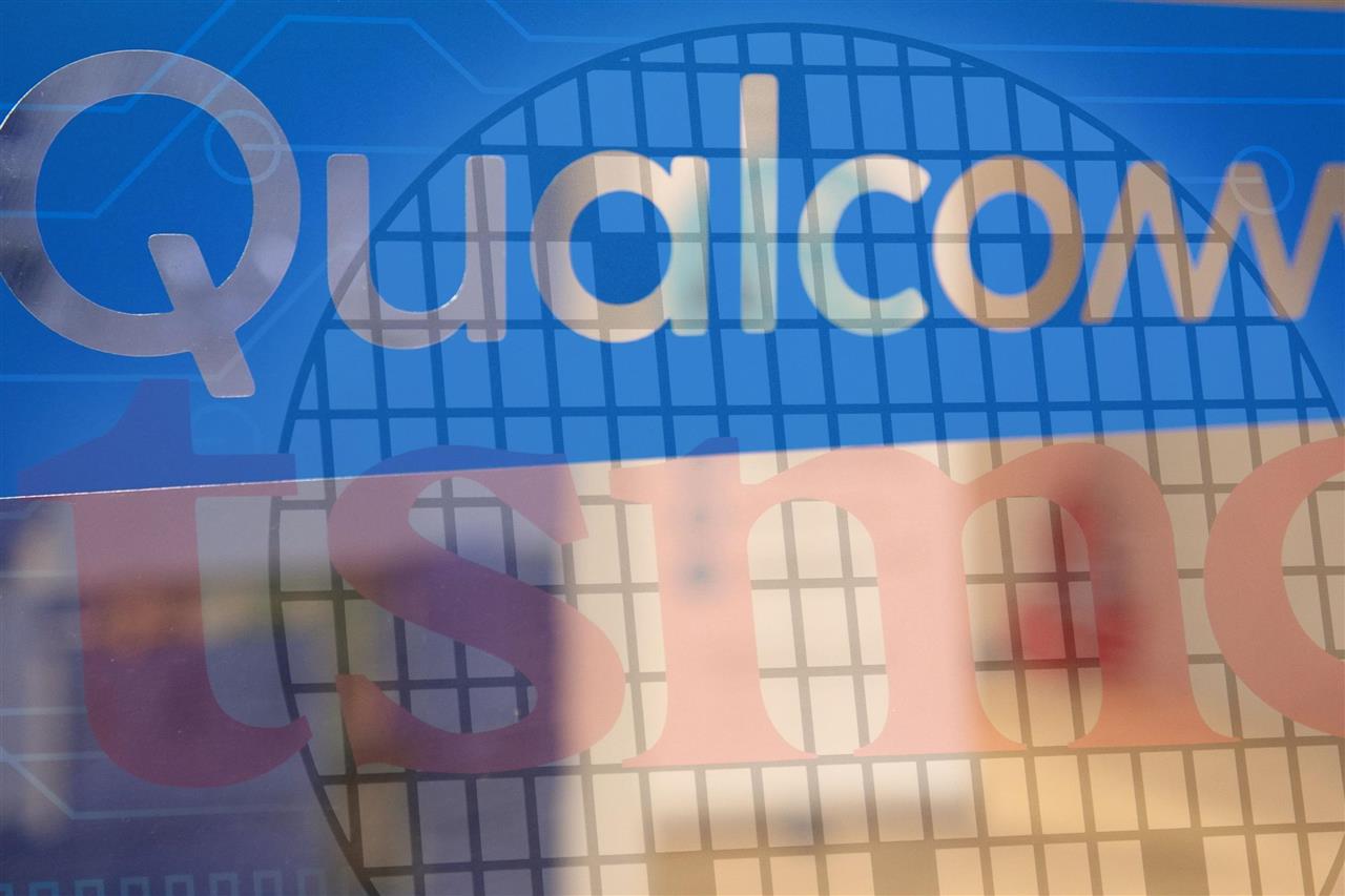 Qualcomm, MediaTek cut back 5G smartphone chip orders for 2H22