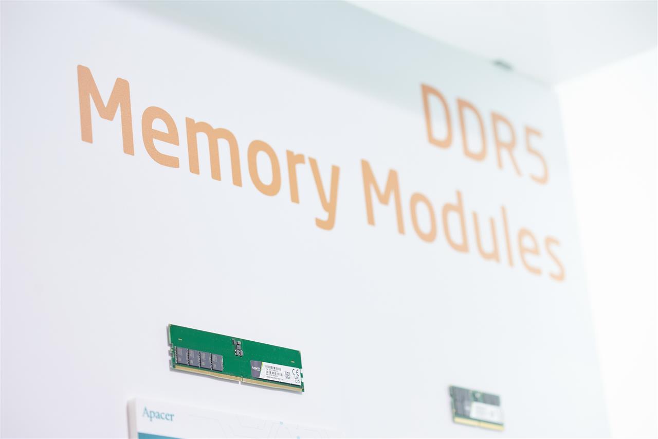 Chipmakers stepping up transition to DDR5 memory