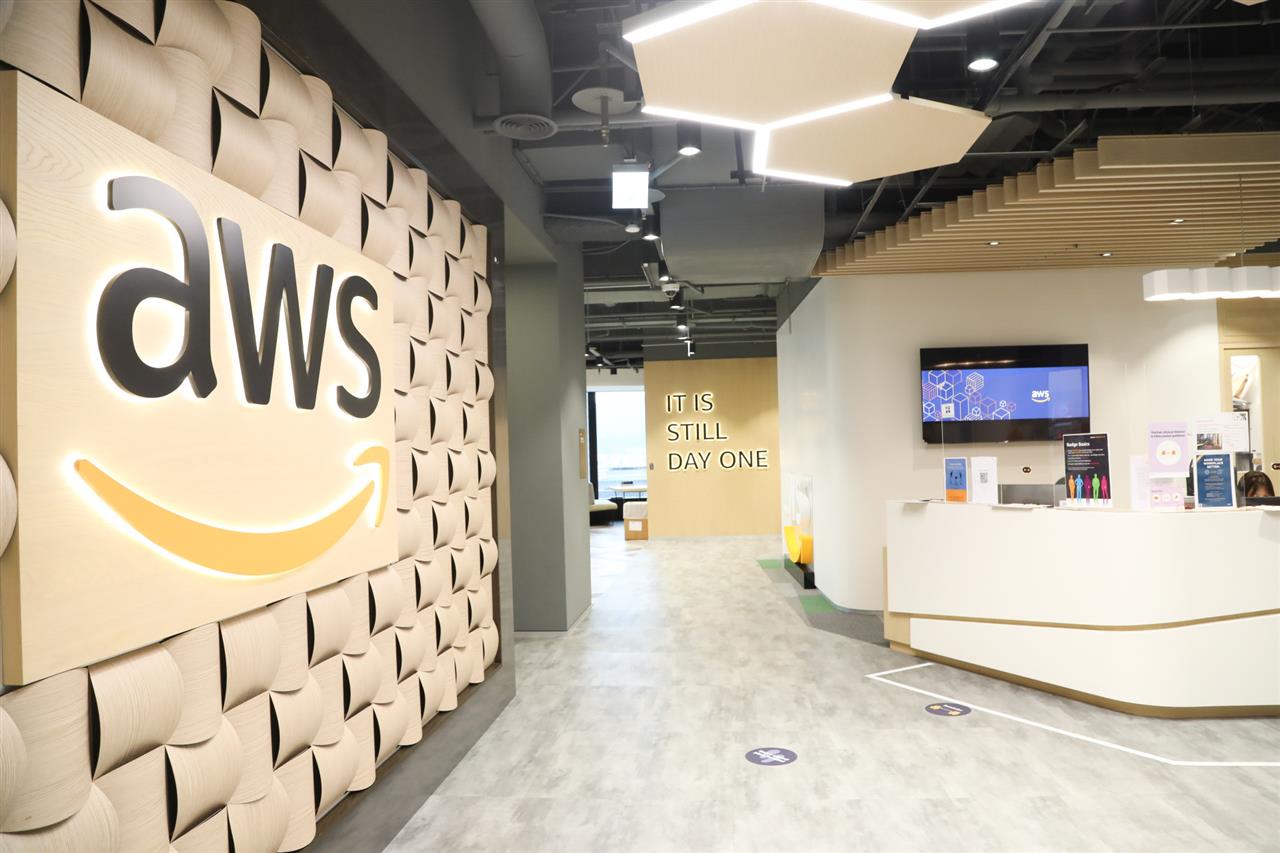 AWS to set up data center in Taiwan, sources say