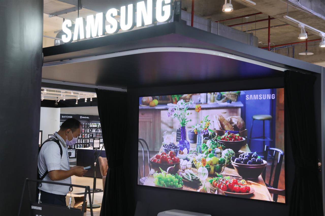 Panel makers to cut at least 20% output in 3Q22