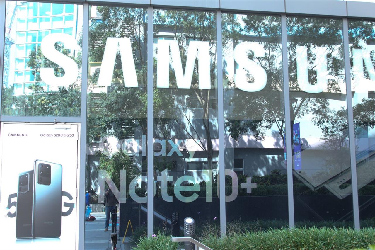 Samsung scion Lee takes helm of Korean technology empire