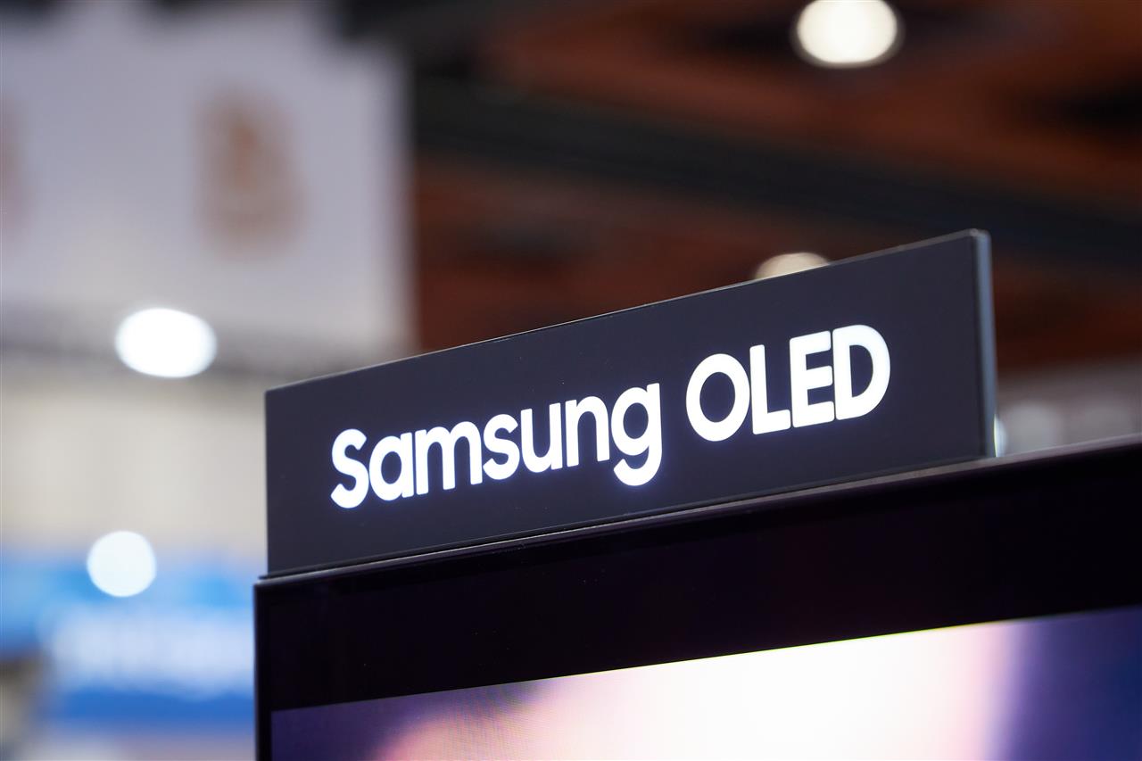 DDI chip vendors eye increasing demand from OLED notebook sector