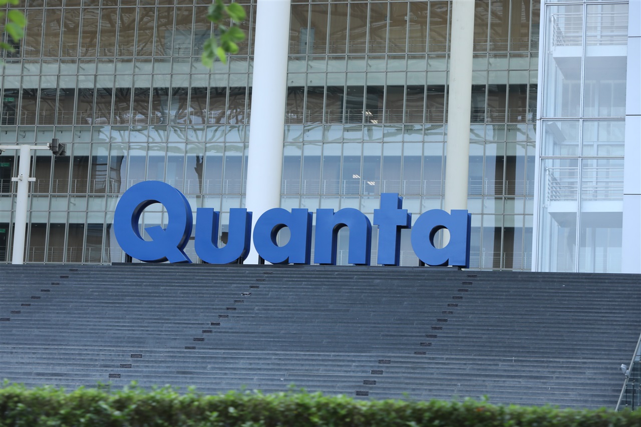 Quanta ramping up shipments for new MacBook series
