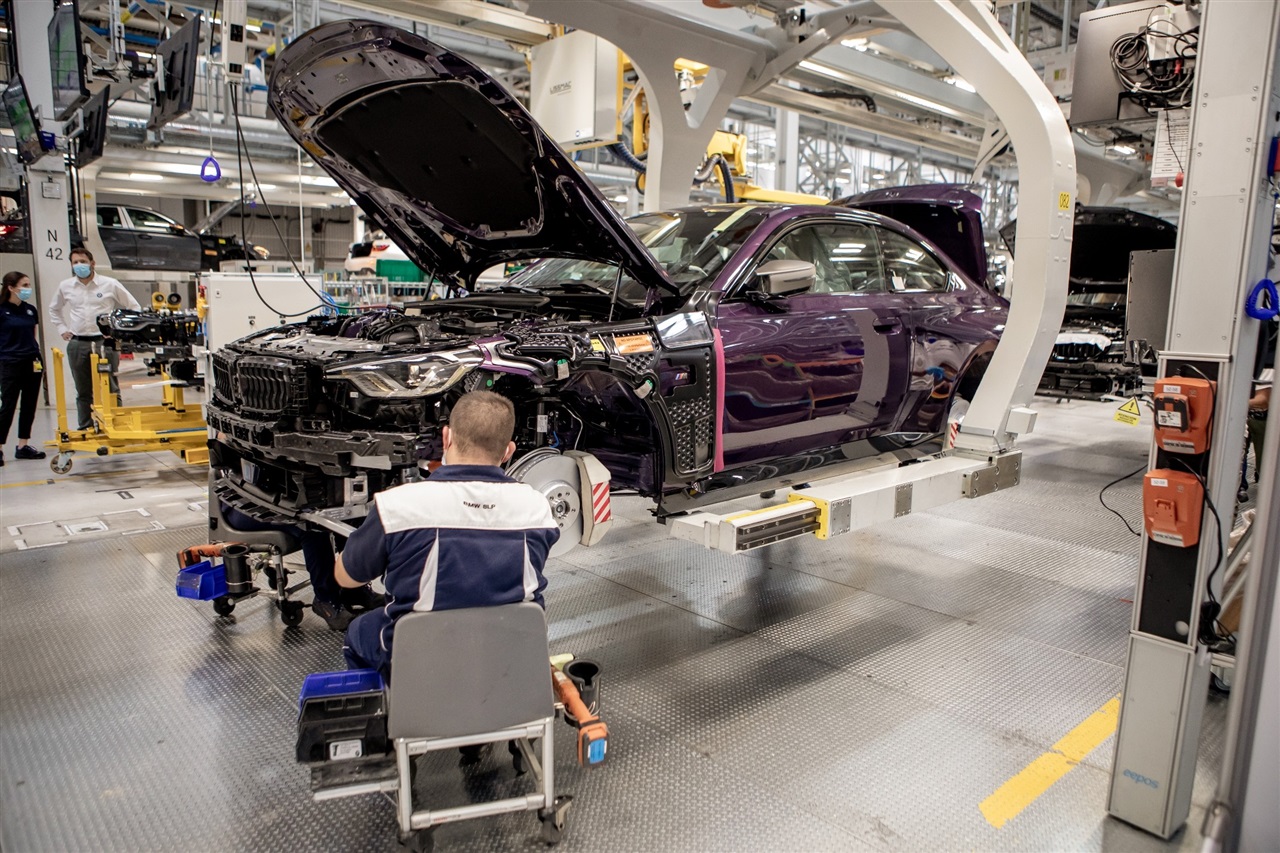 BMW to invest EUR800 million in Mexico to ramp up EV battery production