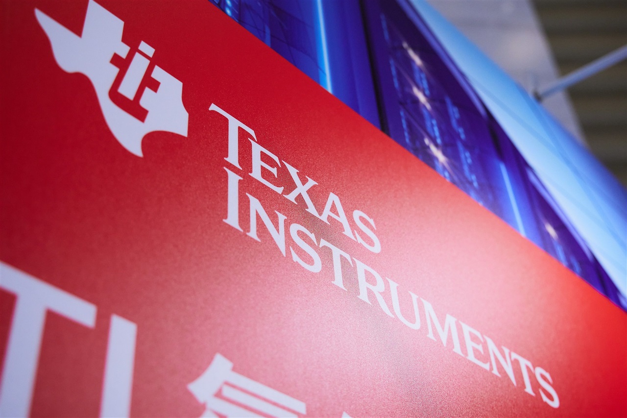 TI, ADI see analog chips sales for auto, industrial applications on ...