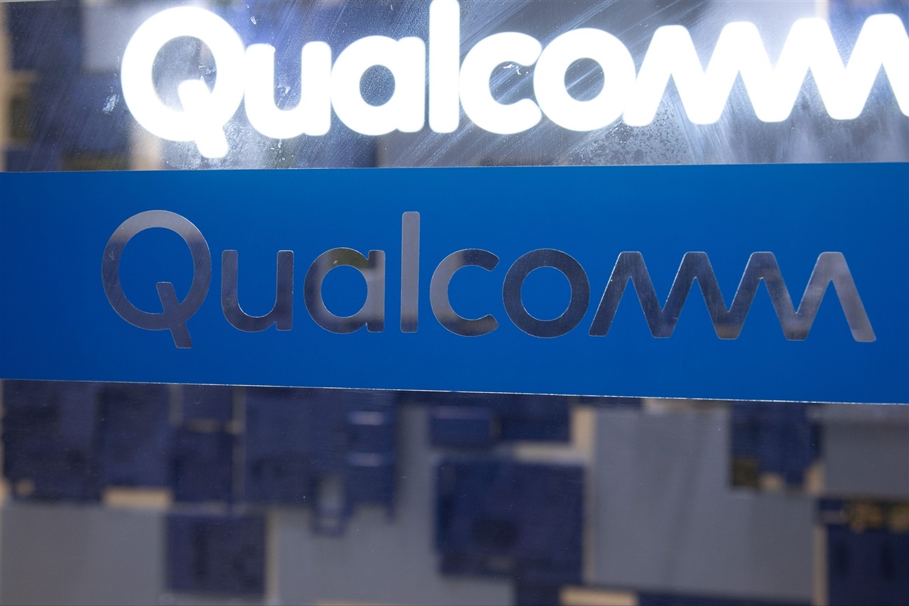 Qualcomm to remain sole modem chip supplier for iPhone in 2023