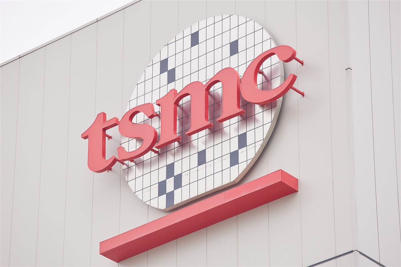TSMC posts over 10% revenue decline in March