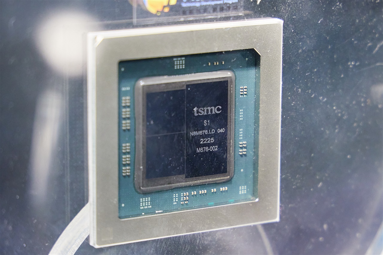 TSMC mulling first advanced packaging fab overseas