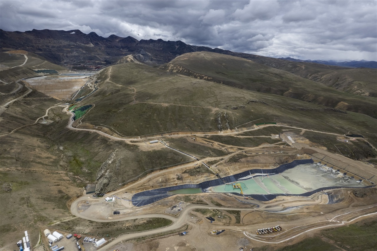 Peru sees lithium mining opportunity in Chile's statist plan
