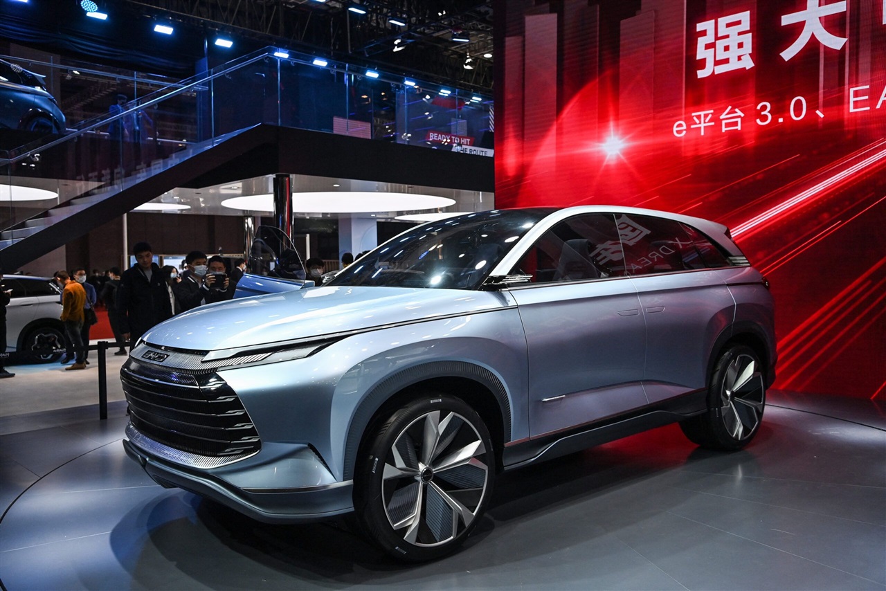 PHEV is rising to drive battery demand in China