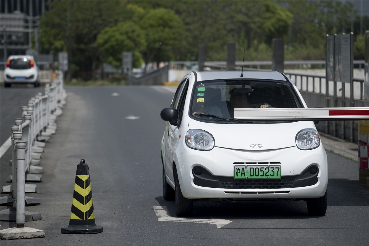 China extends EV tax incentives through 2027 to boost lagging demand