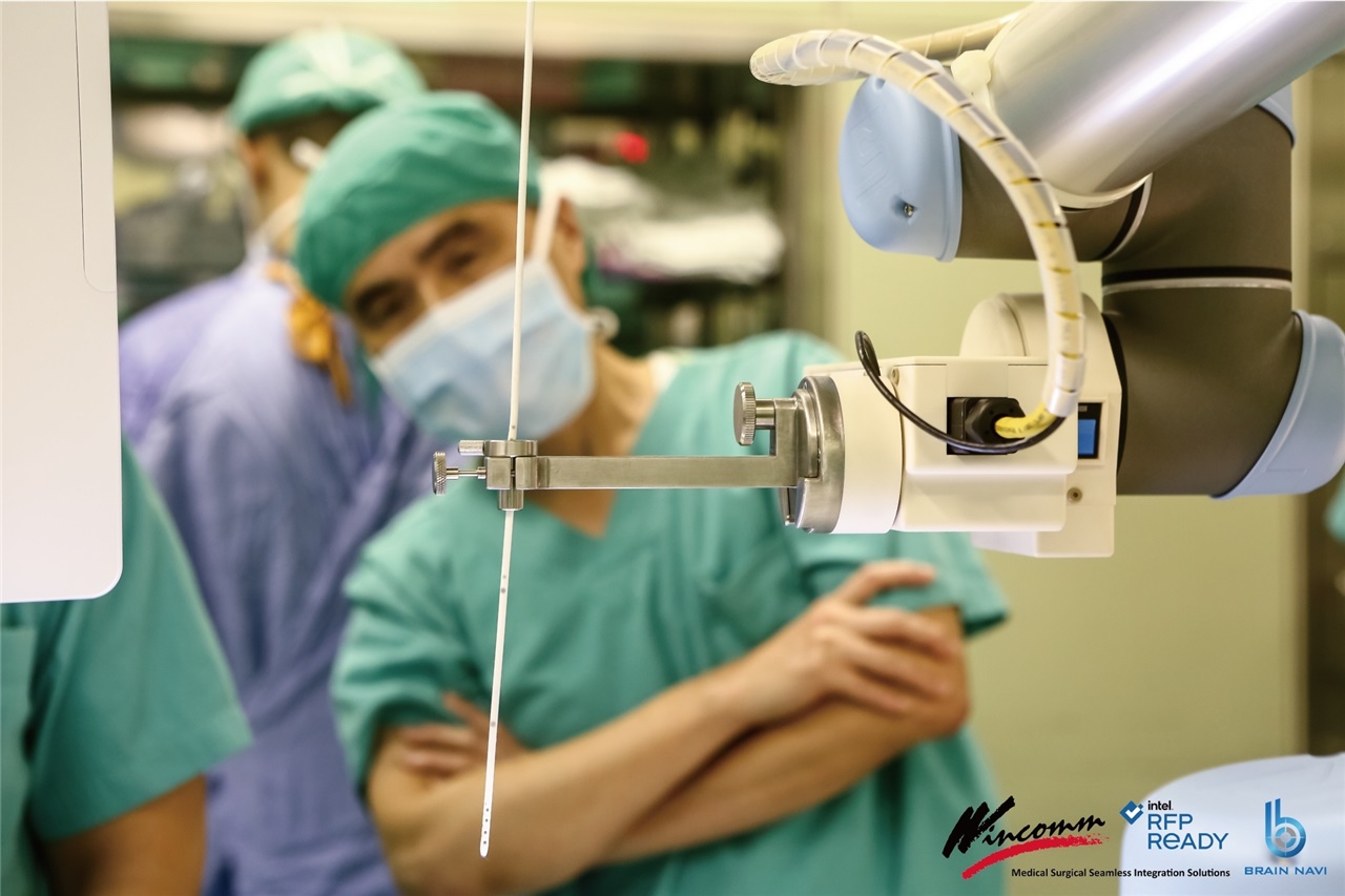 Healthcare Expo Taiwan - Wincomm with Brain Navi demo leading 3D brain ...