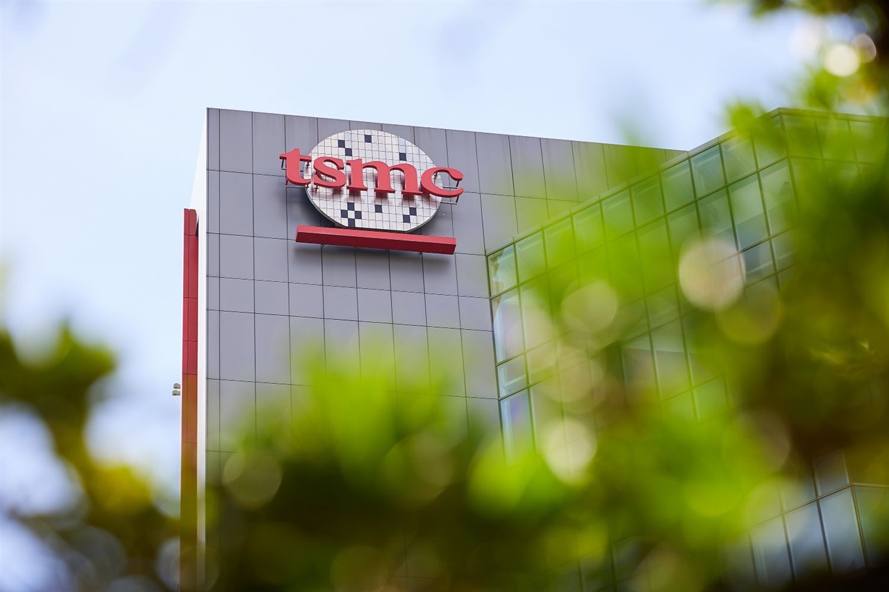TSMC pioneers green innovation with successful electronic-grade chemicals recycling project