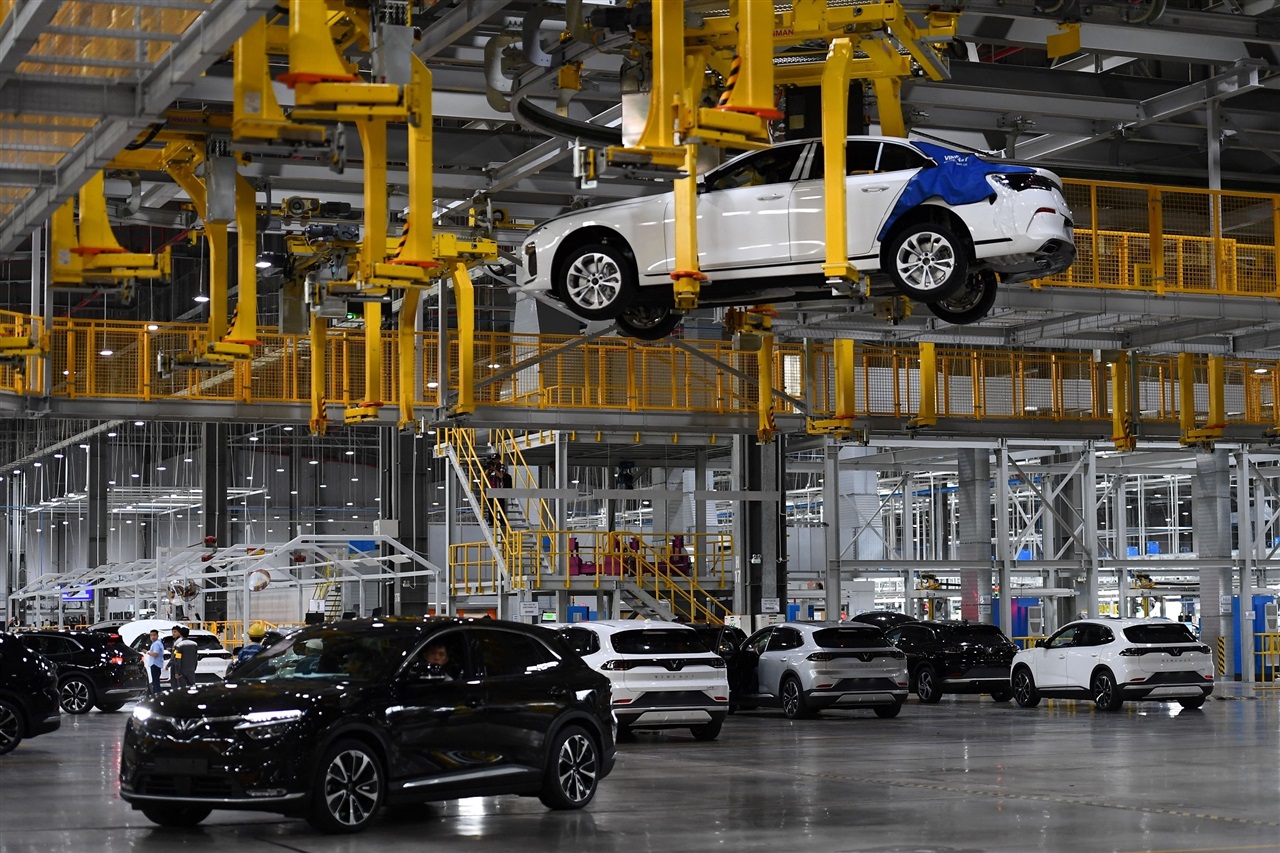 Supply chain evolution: navigating consumer electronics volatility ...