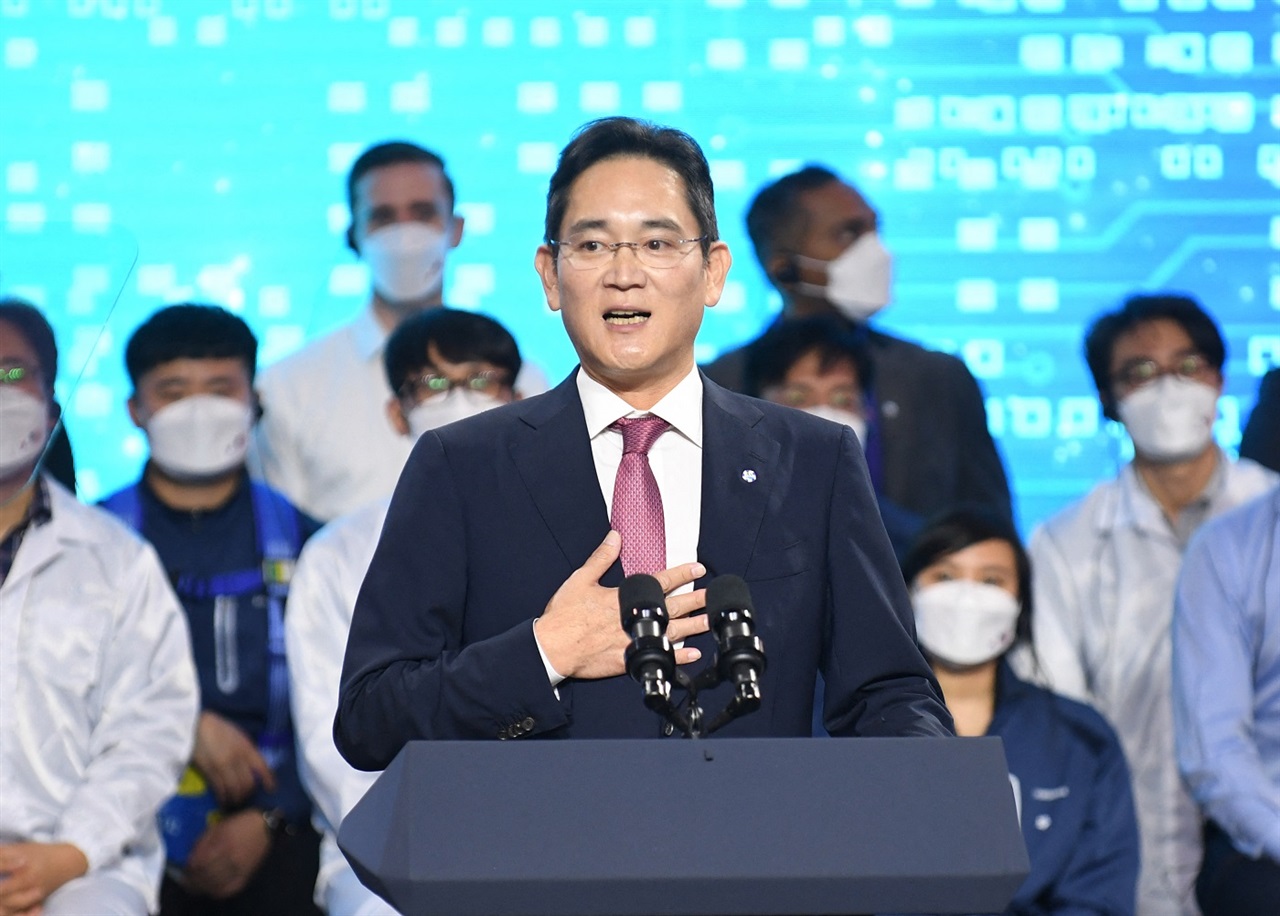 Samsung chairman Lee Jae-yong fires starting gun in race to 6G