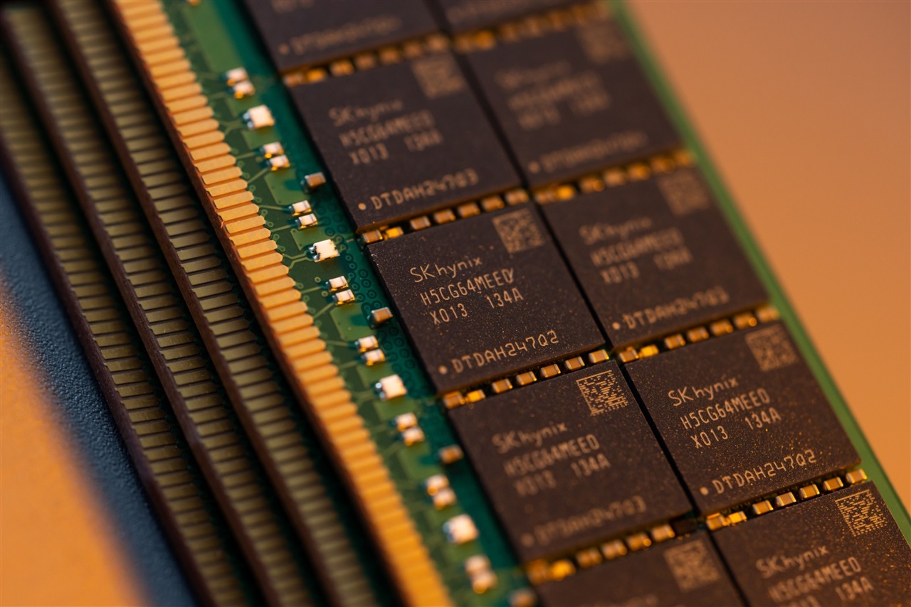 World's no. 2 memory chip maker SK Hynix reports surprise profit