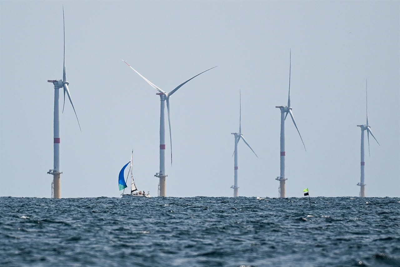 Mastering offshore wind: four key strategies for success