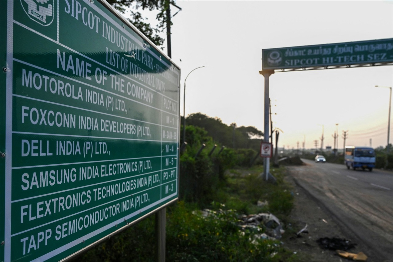 Foxconn announced plan to build manufacturing facilities in India