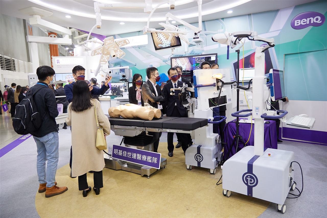 Qisda's 2024 vision: four strategies for growth amidst global challenges