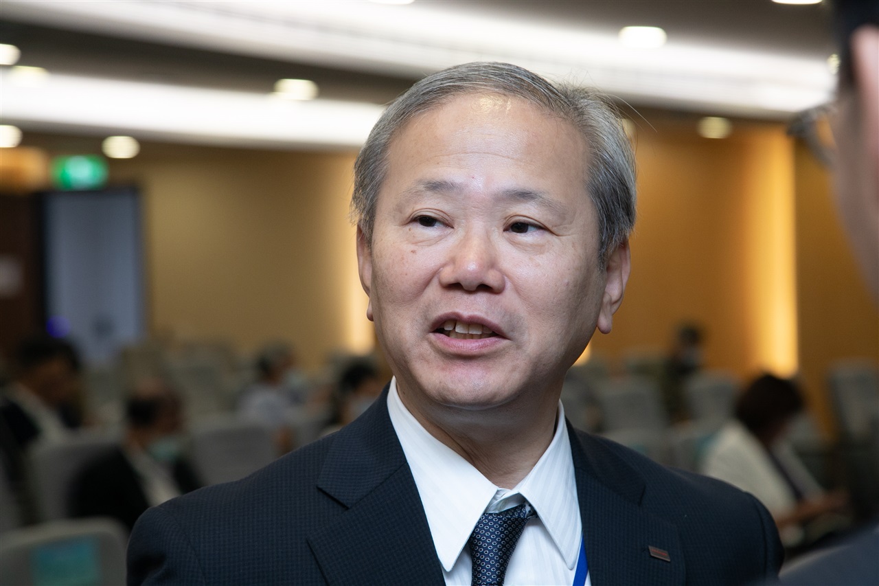 Toshiba completes new 300mm fab for power semiconductors