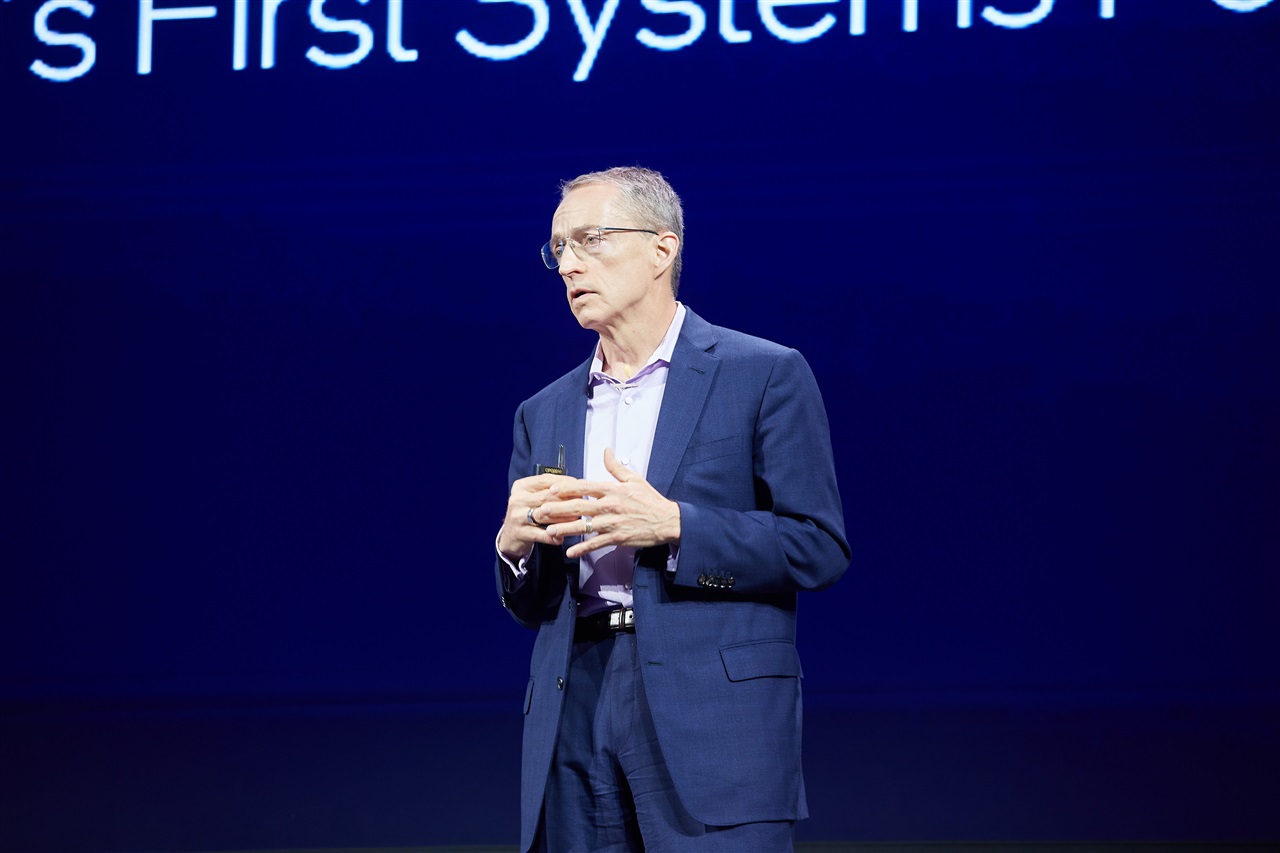 What went wrong with Intel? Its backyard is on fire