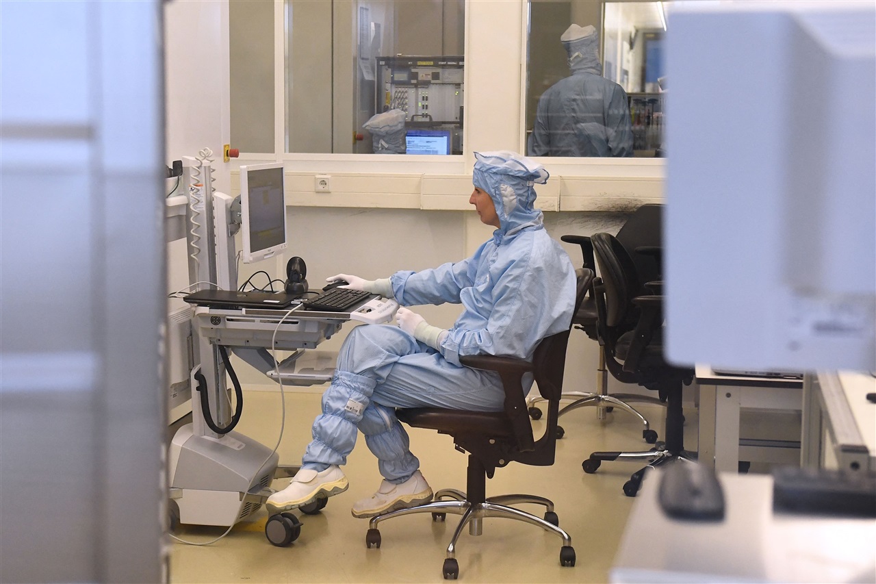 Dutch tech powers next-gen manufacturing, from chips to cloud