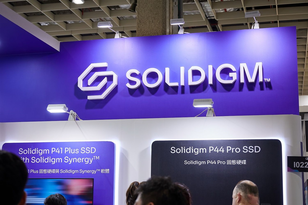 SK Hynix's US subsidiary Solidigm introduces industry's first 122TB eSSD fit for AI applications