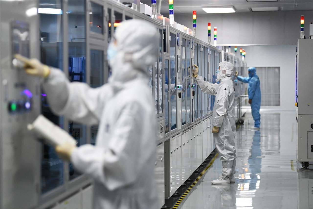 EMS watch: top-down observation on supply chain