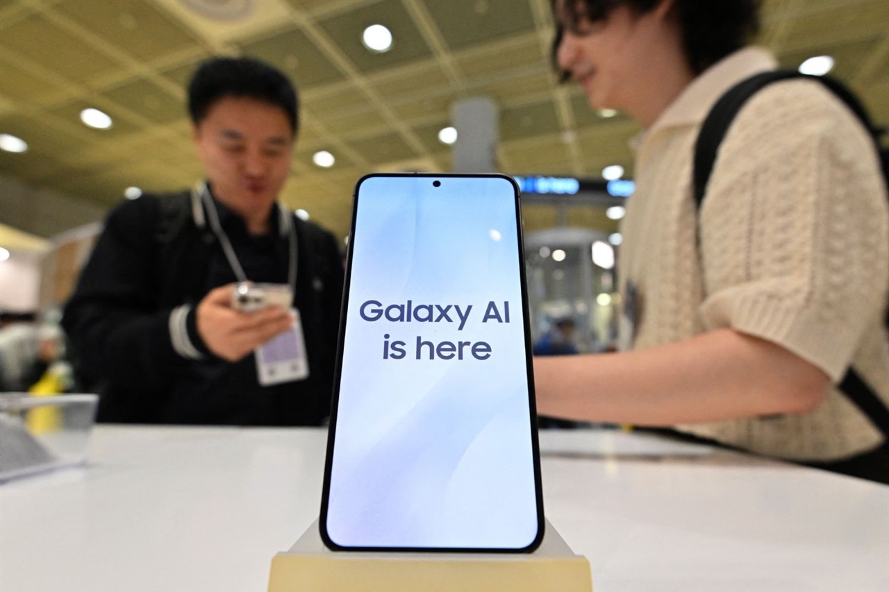 Samsung outlines mobile growth and AI strategy amid tariff concerns ...